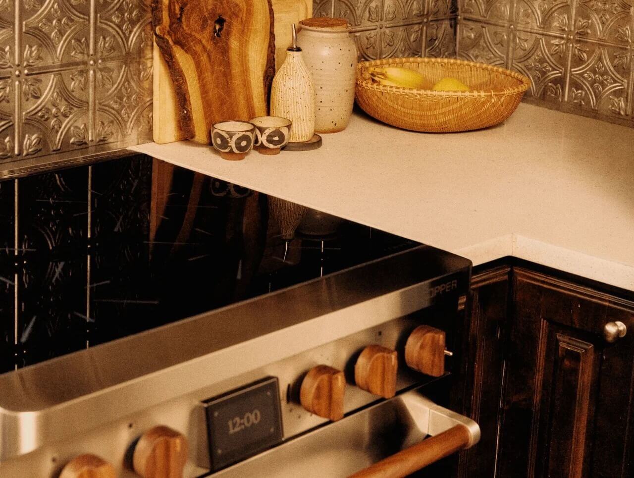 Startup Copper rethinks the induction stove, adding a battery and old ...