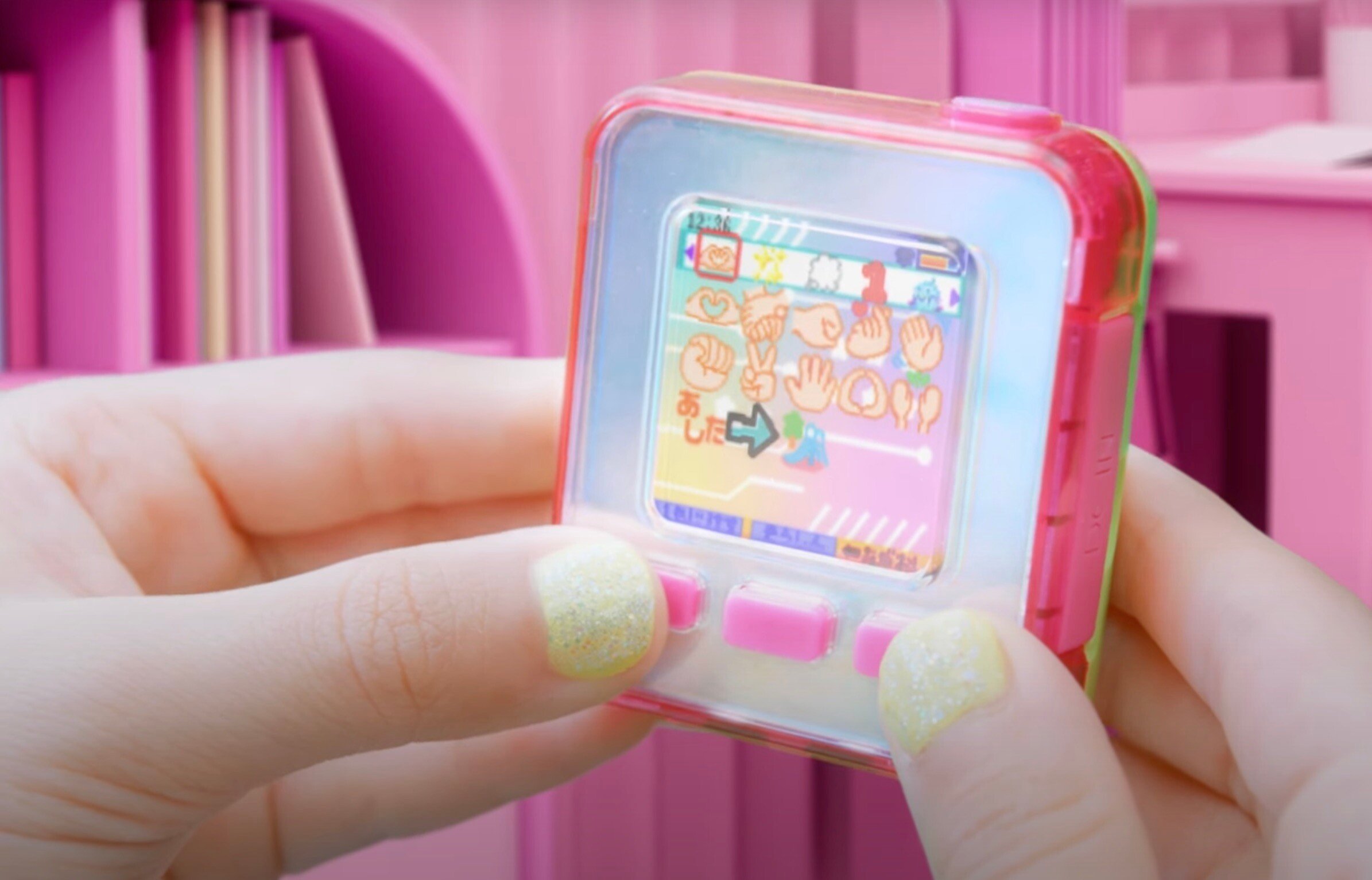 On Sega’s new pagers, kids communicate solely in emojis